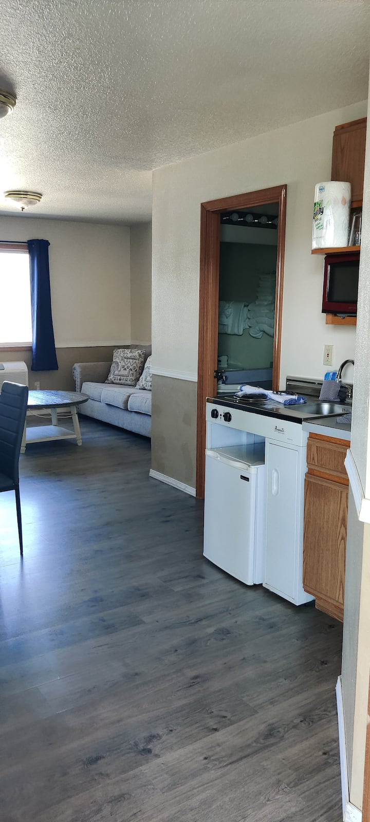 A Small Suite/ Kitchenette Room 133 - Seaside