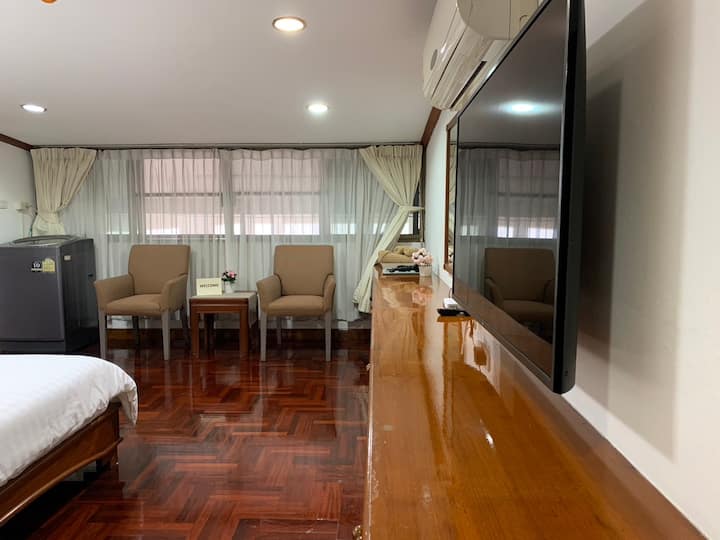 Sethiwan Park Luxury Apt #1a - Bangkok
