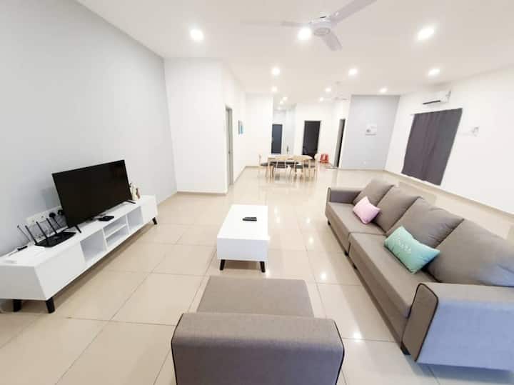 Jovial Spaciouscozy House 4room @Bmjuru - Juru