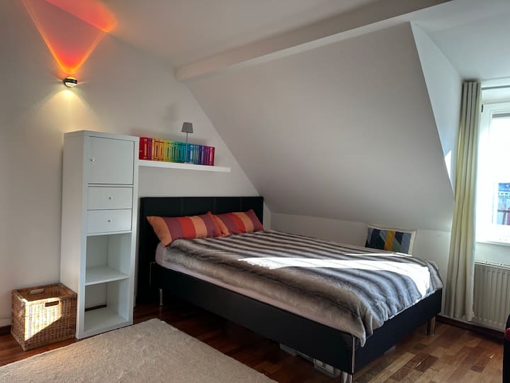 Zimmer In Dachgeschosswohnung München-haidhausen - Munich