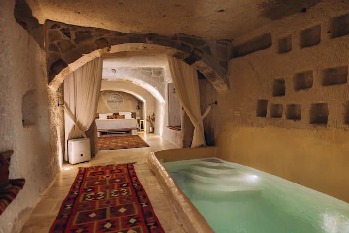 Cave Room With Private Pool 102 - カッパドキア