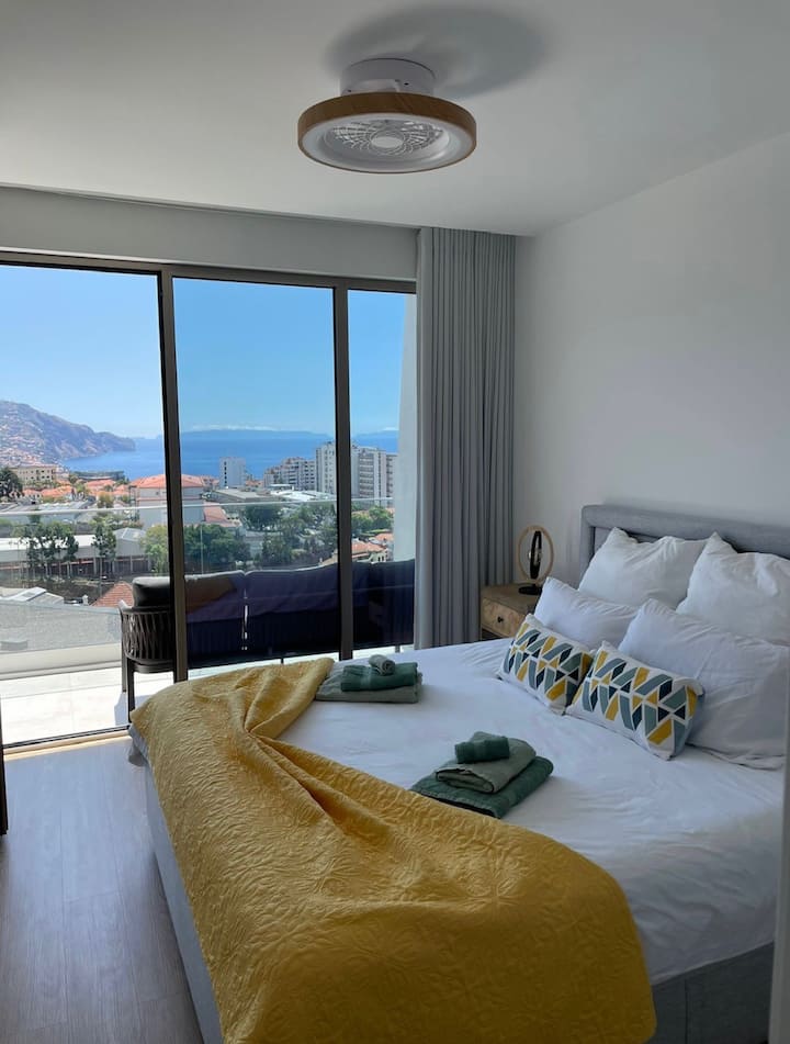 Sunshine Sea View Apartment - Funchal