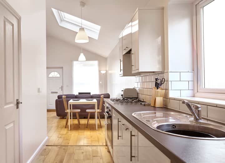 Swift Host | Free Parking | 1 Bed | Courtyard - Norwich