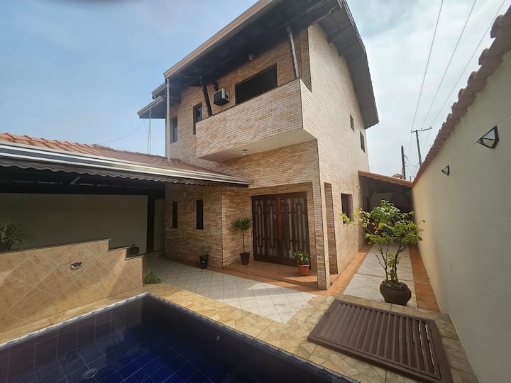 Sobrado Charmoso-piscina, Churrasqueira E Jacuzzi - Praia Grande