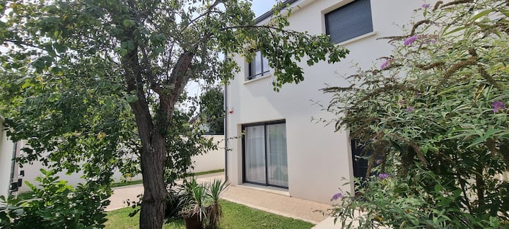 Villa Christine, 6 Chambres - Melun