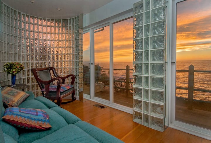 Half Moon Bay Oceanfront Home - Pacifica, CA