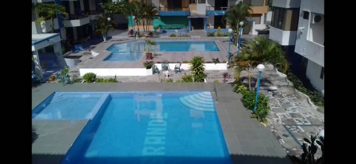 Cómodo Departamento En La Playa - Atacames Cantón