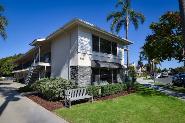 Village Condo -Great Location - Coronado, CA