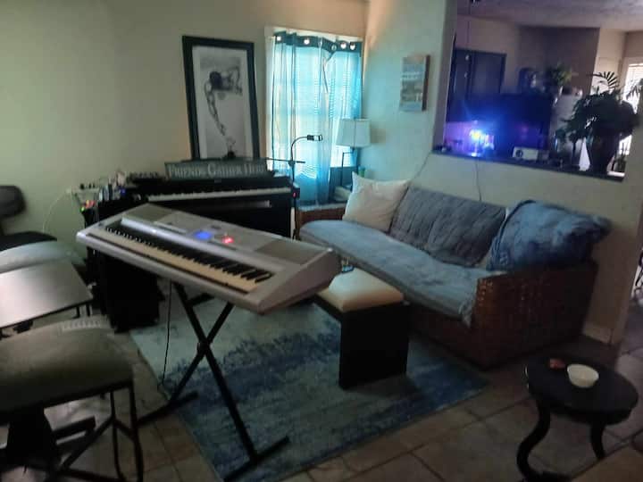 Cre8tors Club House - Dallas, TX