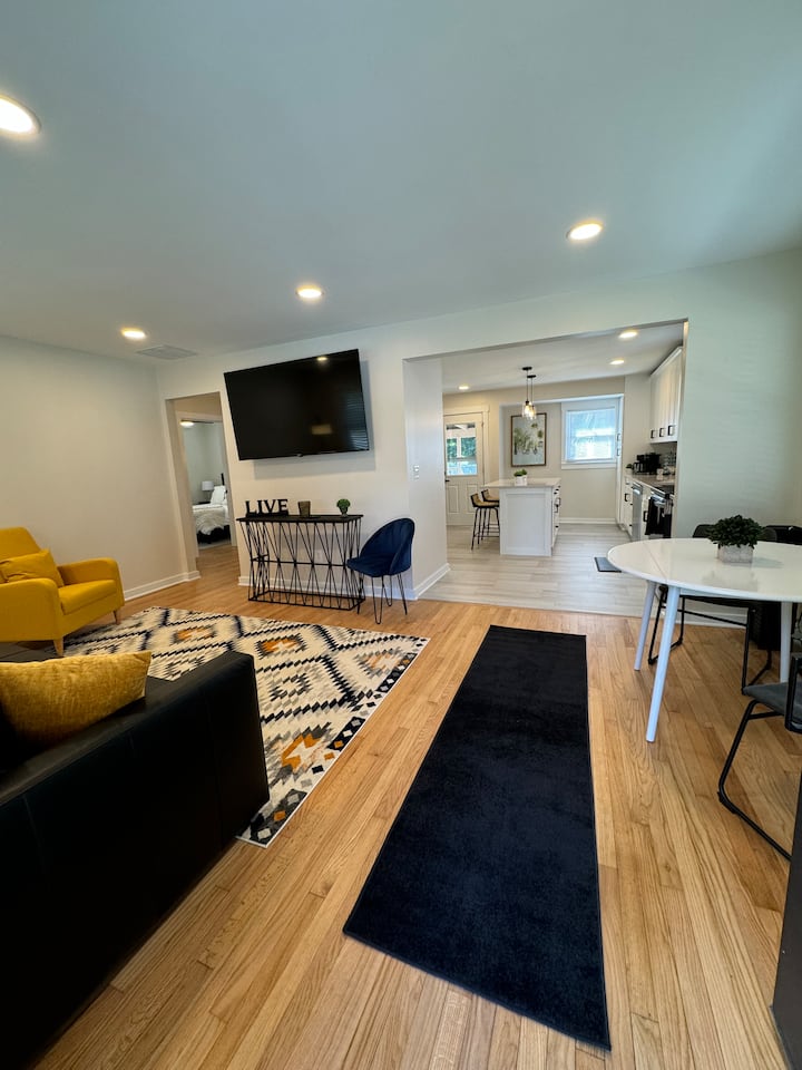 Stylish 2br Fortville Home With Garage Game Room - Pendleton, IN