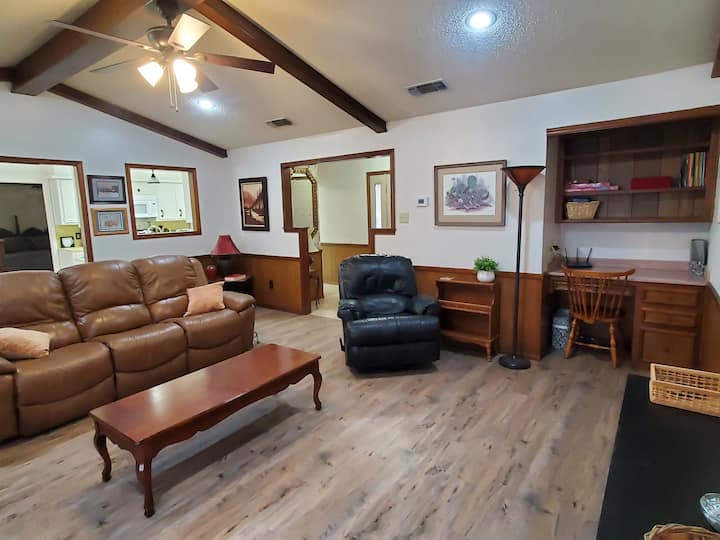 Jopaws Place - Lubbock, TX