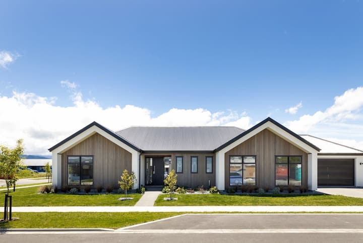 Central Vineyard View - Blenheim