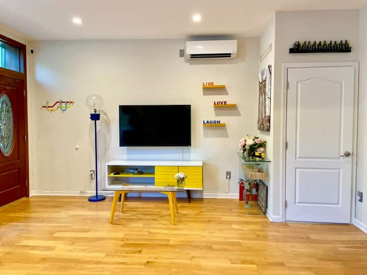 Brooklyn Private Room - D4 - Brooklyn, NY