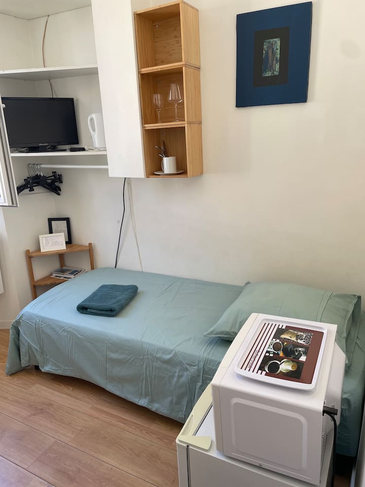 Studette Plein Centre De Cannes - Cannes