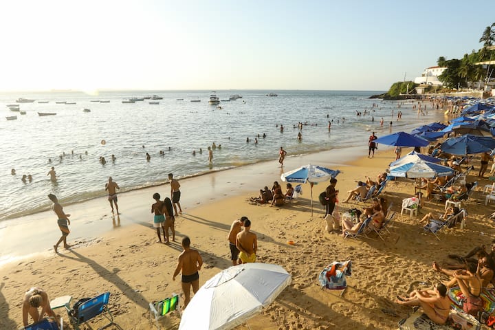Praia Do Porto E Farol Da Barra – Pé Na Areia - Bahía