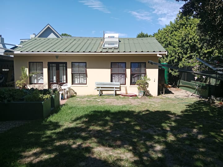 Bot Cottage -