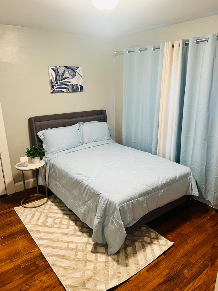 Cozy Home Away From Home - Springfield, MA