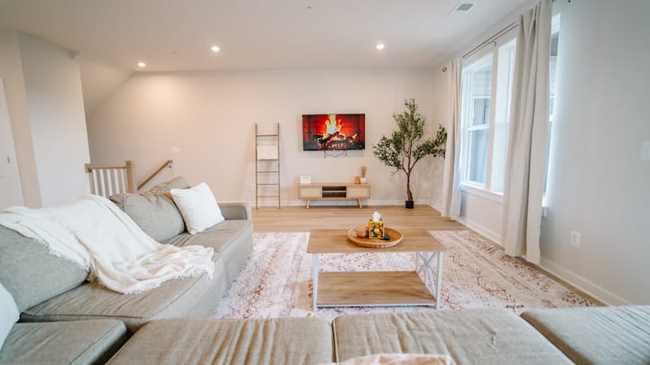 Luxury New Ashburn Home, 40 Min To Dc, Near Iad - Ashburn, VA