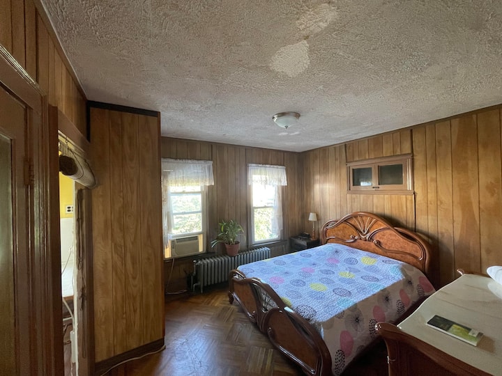 Mini Studio W/private Kitchen Near Subway & Park - Brooklyn, NY