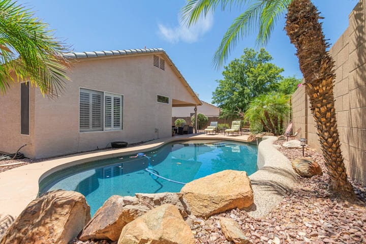 Peaceful 3br Home W/a Private Pool! - Surprise, AZ