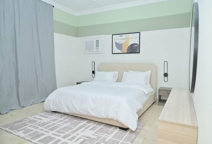 Spacious & Stylish 2-bedroom In Central Location - Dammam