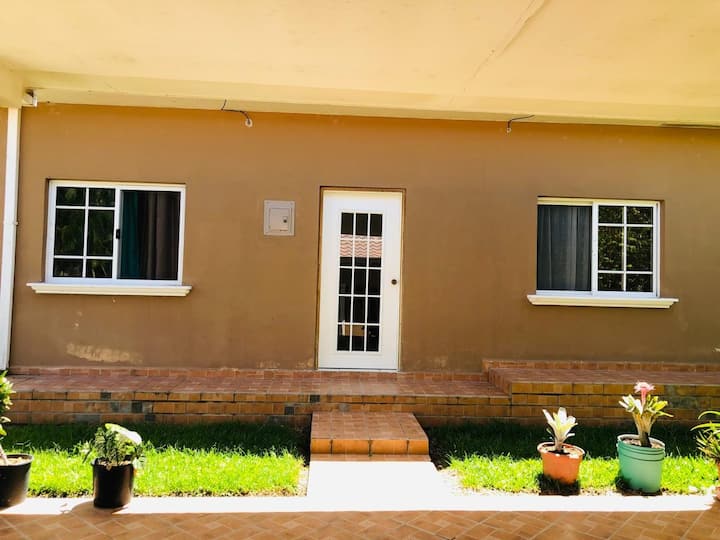 Airbnb Casa Madrid - Departamento de Lempira