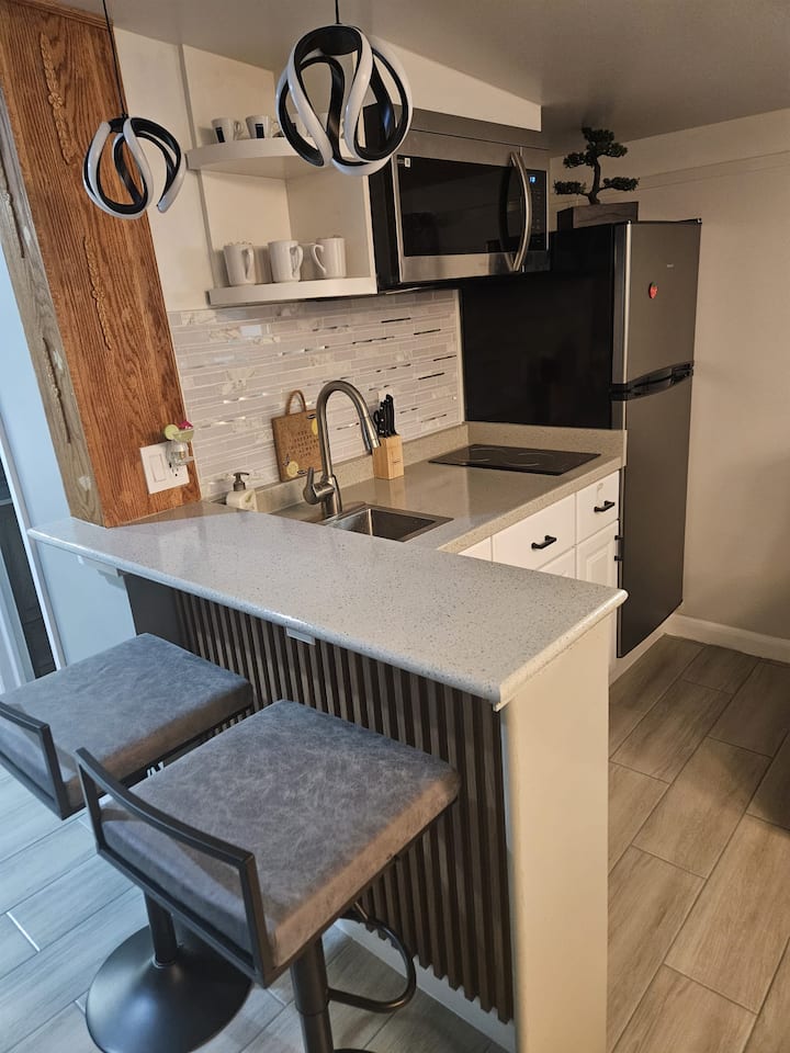 Hidden Nest - Tampa, FL