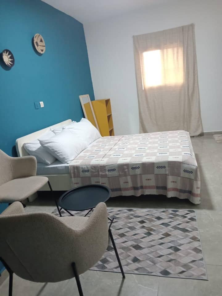 Le Somptueux Studio Bleu Canard - Abidjan