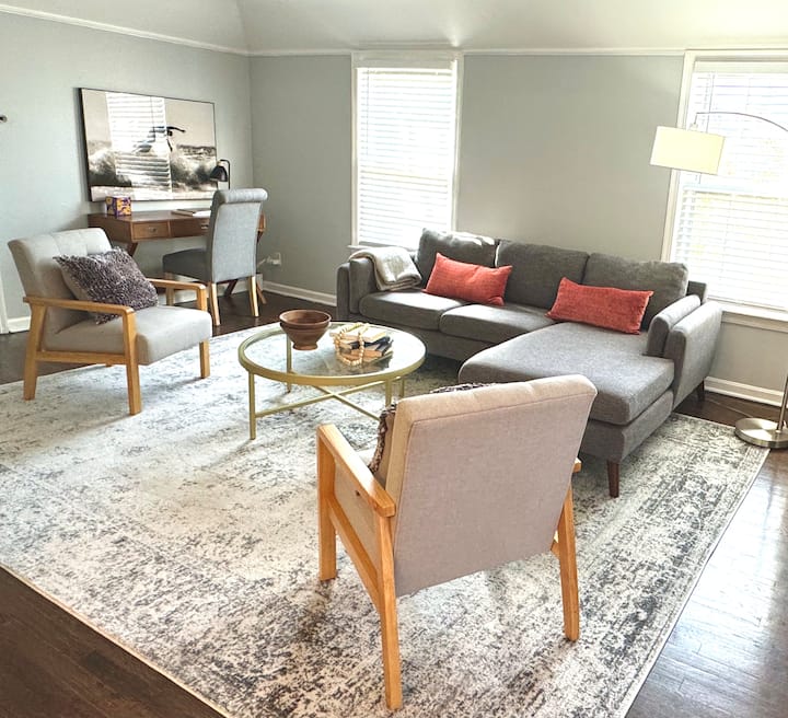 Upscale 2br Near Van Aken/hospital/cwru (2nd Fl) - Shaker Heights, OH