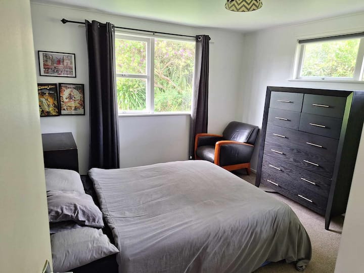 Chill Room (15m To City/beaches) - Auckland