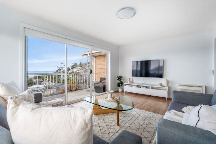 Spectacular View, Modern Comfort - Hobart