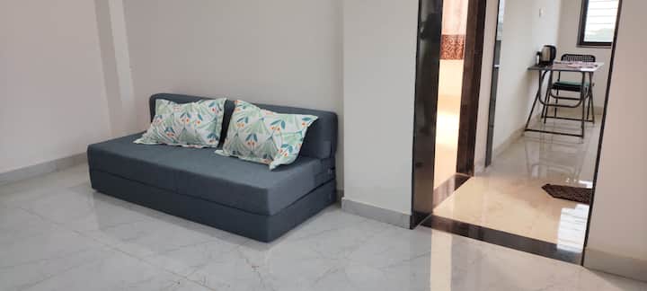 Only Sea View Studio Flat Ganpatipule - Ganpatipule