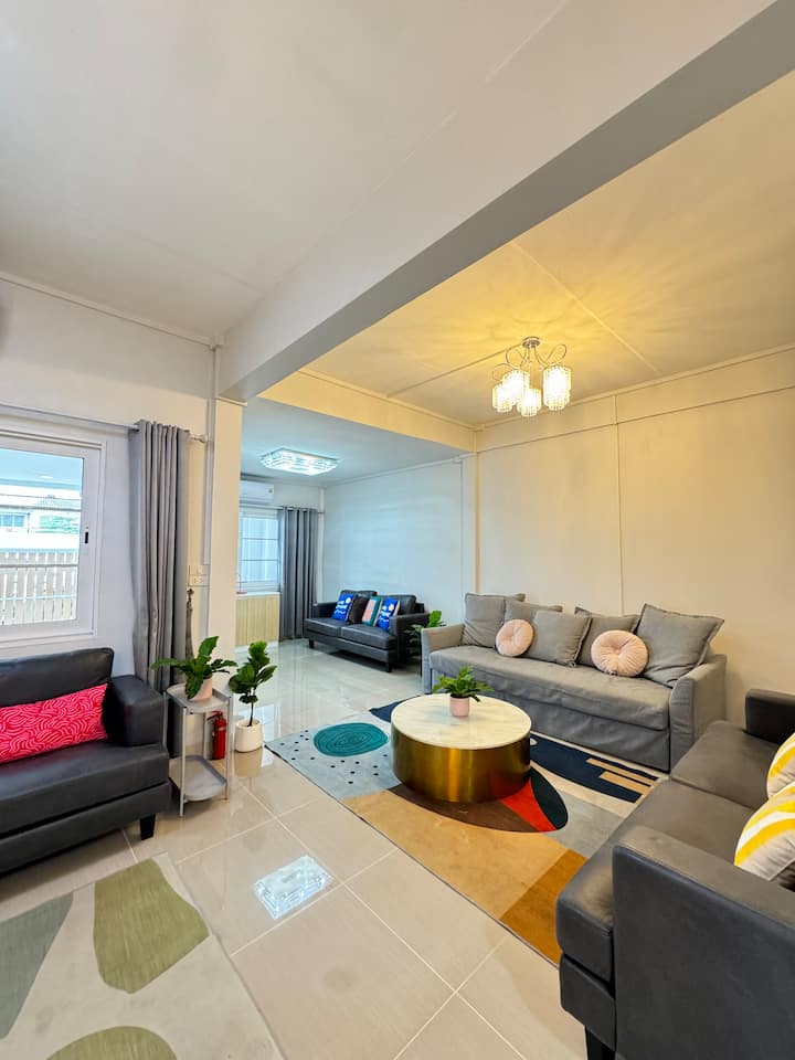 5br_ratchada&huai Khwang Mrt/free Airport Transfer - Bangkok