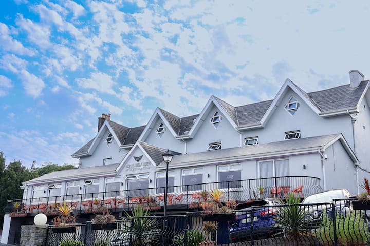 Quadruple Room In The Hotel - Midleton