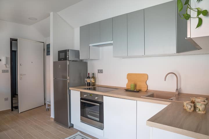 Modern Flat In The City Center - Eplény