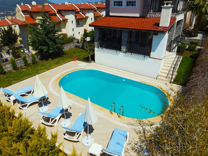 Villa Azra ÖZel Havuzlu Ve Bahçeli Villa - Hisarönü