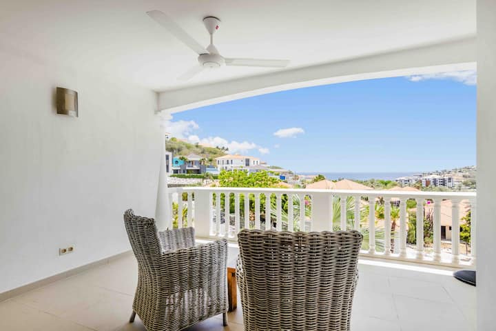 Blue Bay Triple Tree Resort 'The Hill' - Curazao