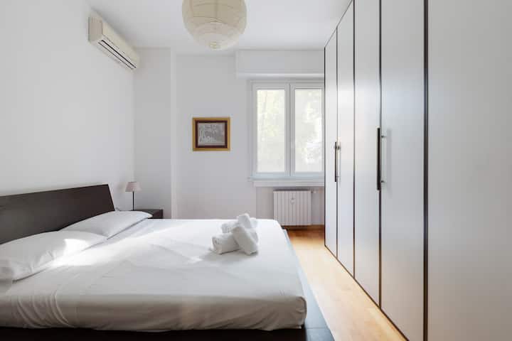 Irnerio- Washington Balcony Apartment - Milan