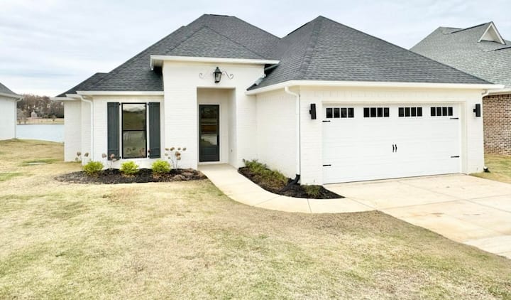 New Lake House In Gtr - Columbus, MS