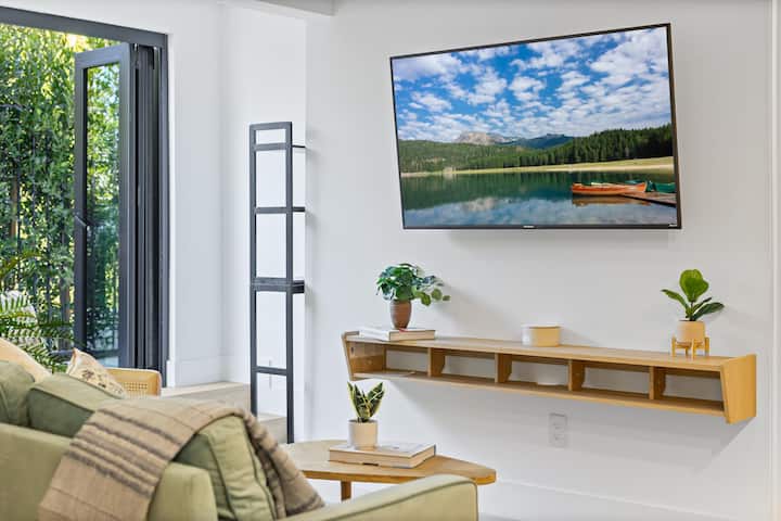 Venice Beach - The Fun Pad - Venice Beach, CA