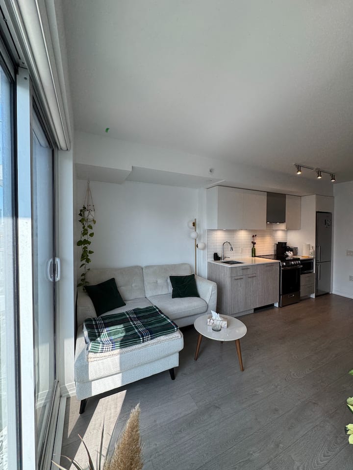 Luxury Downtown Toronto Condo | 2-bedroom - Toronto