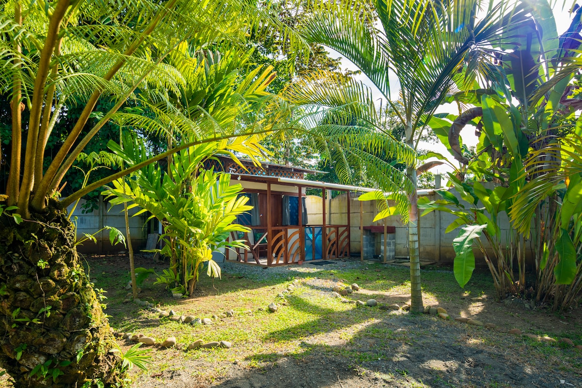 La Casita Beachfront Hideaway | Pool Access - Houses for Rent in ...