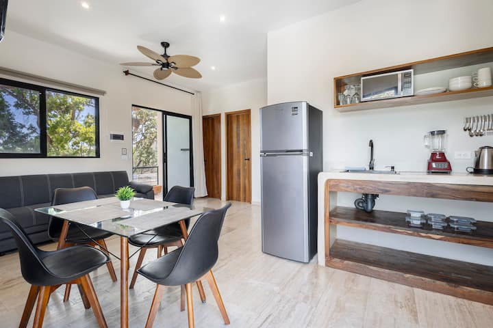 Family Apartment, Street Parking & Jetted Tub - Tulum