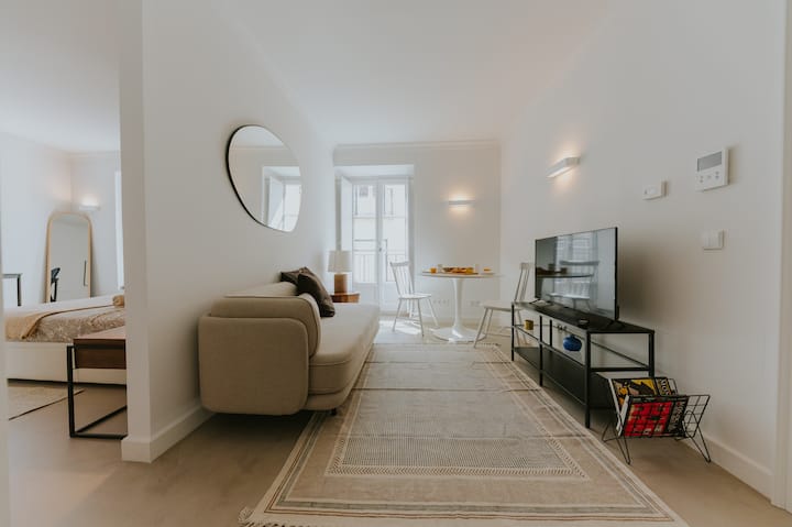 Heart Of Lisbon - Stylish One Bedroom - Lisbon
