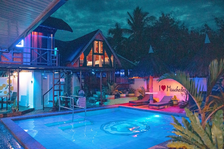Treehouse-style Hut W/ Pool Near Beach & Cave - Panglao