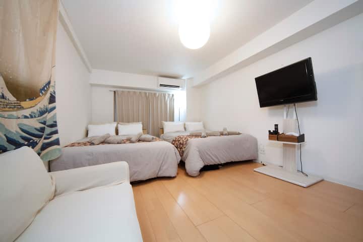 新今宮駅徒歩２分/日本の伝統を感じながら暮らすように過ごせる家/人気観光地へアクセス抜群/広々30㎡ - Osaka, Japan