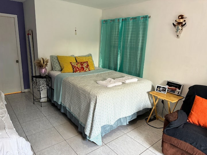 Hermosa Y Amplia Habitacion Homestead Fl - Homestead, FL
