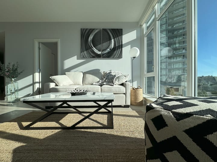 Magnificent Brentwood Living - Richmond
