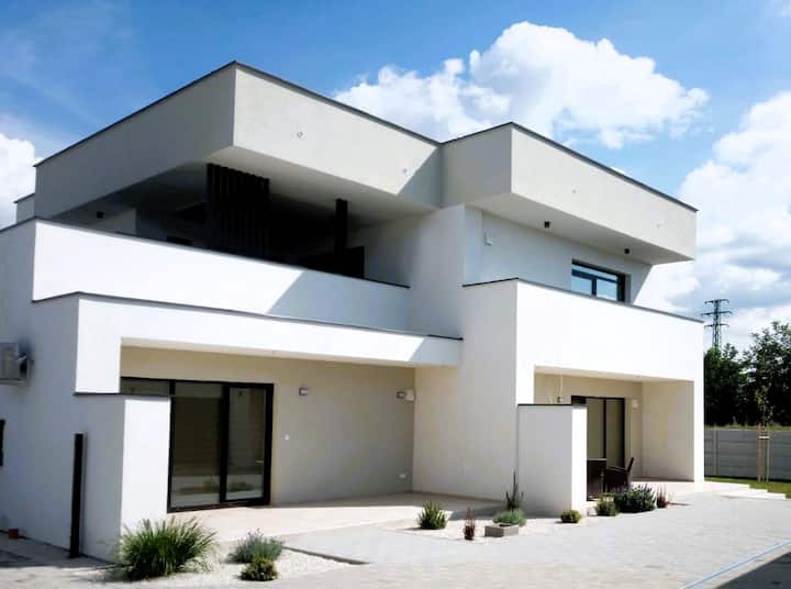 Three Diamonds Residence #2 Luxury With 3 Bedrooms - Dunajská Streda