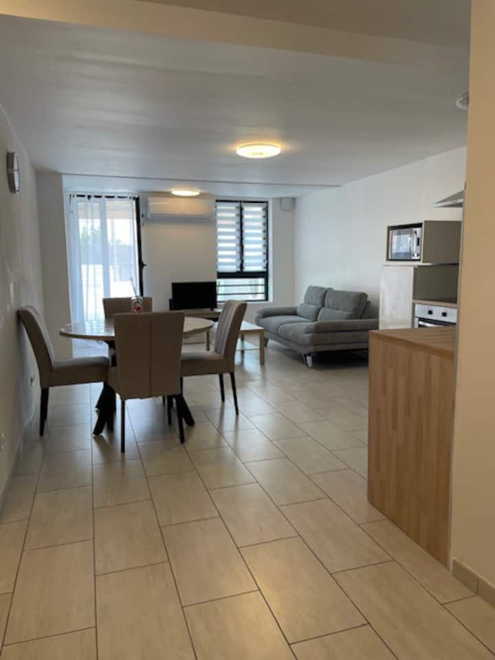 Appartement Spacieux De 3 Pièces - Montreuil, France